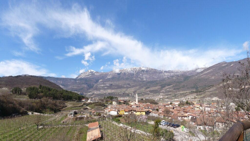 La fibra ottica di FiberCop a Volano, in provincia di Trento ...